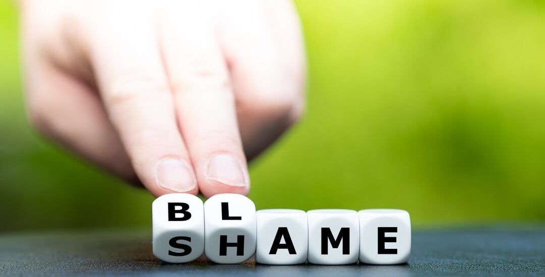 Shaming : Comment le Reconnaître et Comment Y Faire Face